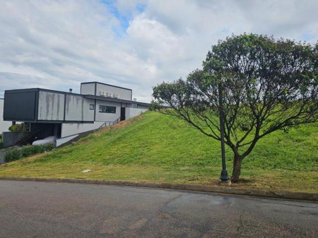 Terreno a Venda no Condomínio Fazenda Serro Azul em Itupeva SP