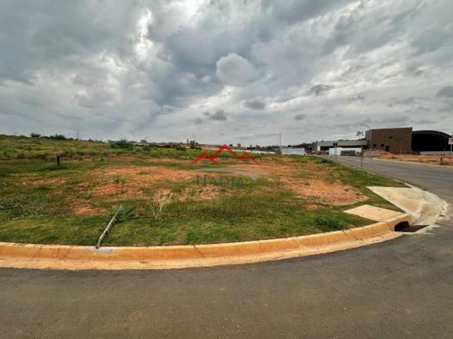 Terreno a venda no condomínio fechado Applausi Villaggio Engordadouro em Jundiaí SP!