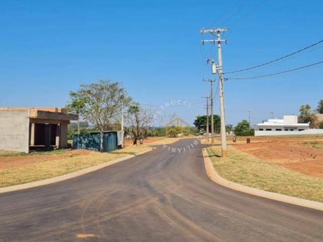 TERRENO À VENDA NO CONDOMÍNIO FECHADO SANTA BÁRBARA RESORT RESIDENCE, QUE FICA NA ESTÂNCIA HIDROMINE