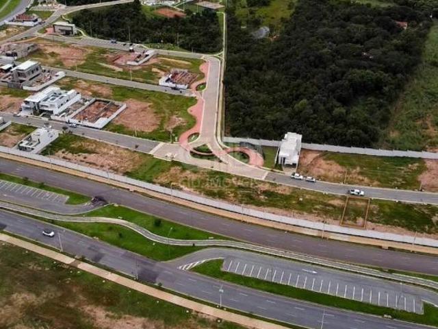 Terreno á Venda no Condomínio Florais Safira