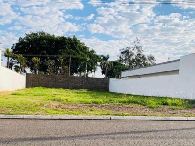 Terreno à venda no Condomínio Gávea, Birigui