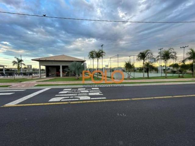 Terreno à venda no Condomínio Golden Village no Jardim Sul em Uberlândia/MG