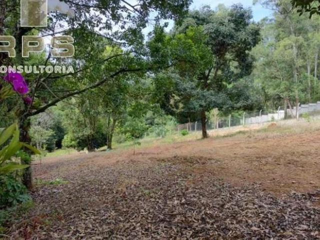 Terreno a venda no Condomínio Horto Ivan, 4320m² com topografia excelente e ótimo aproveitamento par