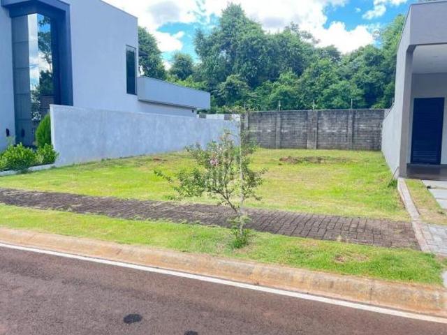 Terreno à venda no Condomínio Horizontal Iguaçu em Foz do Iguaçu/PR R$ 230.000,00