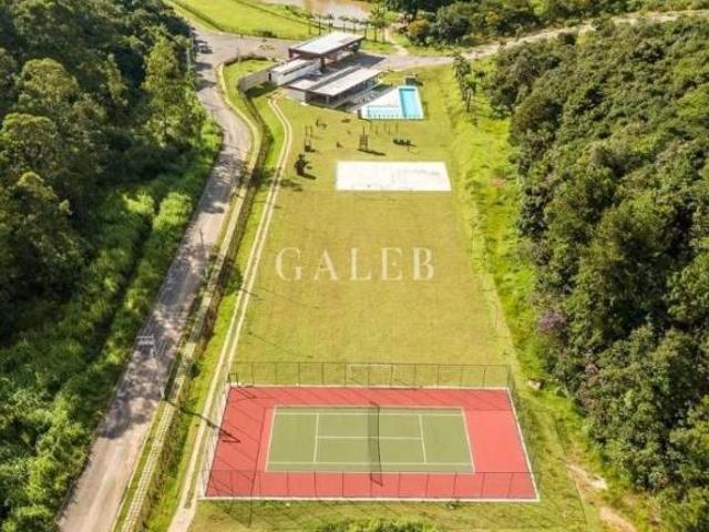 Terreno à venda no Condomínio Itaporã, dentro da cidade, com 783m²