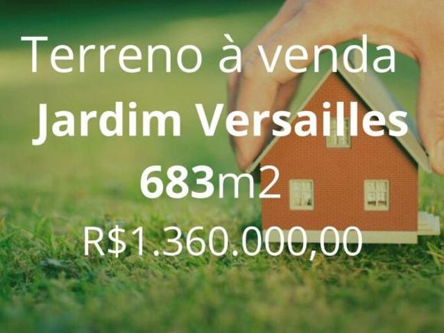 Terreno à venda no Condomínio Jardim Versailles Uberlândia/MG