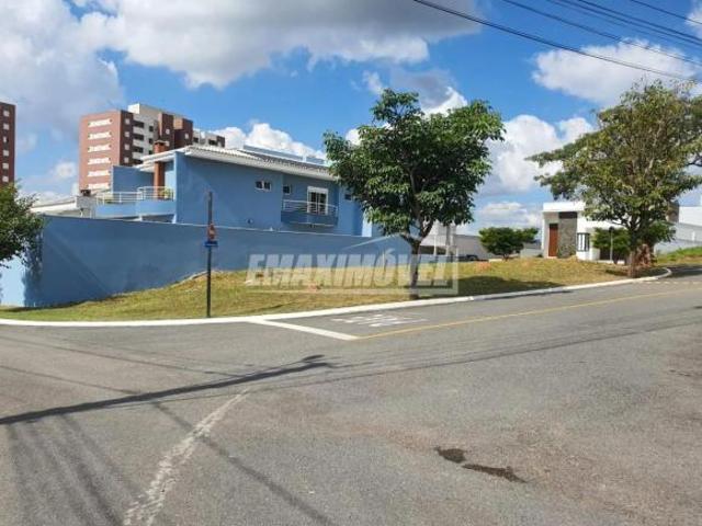 Terreno á venda no Condomínio Julia Martinez
