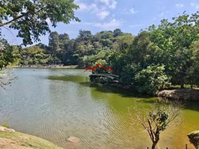 Terreno à venda no Condomínio Laguna, em Várzea Paulista. Lote com 300m²