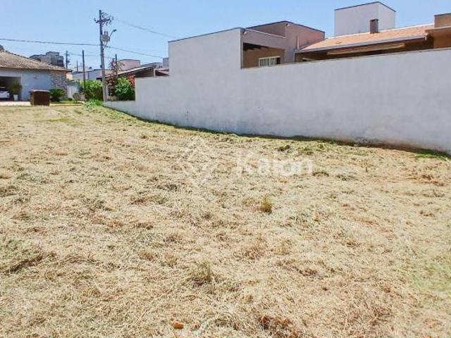 Terreno à venda no Condomínio Lagos D&apos Icaraí em Salto/SP