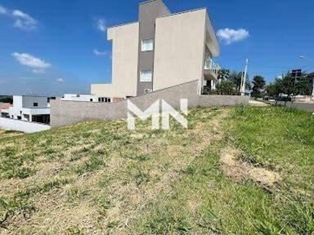 Terreno à Venda no Condomínio Lagos D&apos  Icarai em Salto/SP