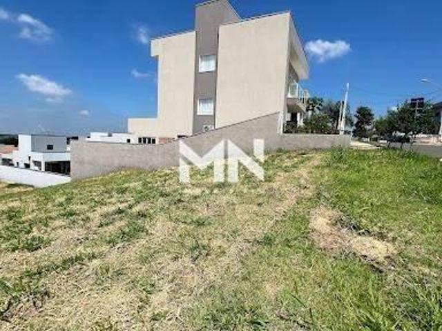 Terreno à Venda no Condomínio Lagos D&apos  Icarai em Salto/SP