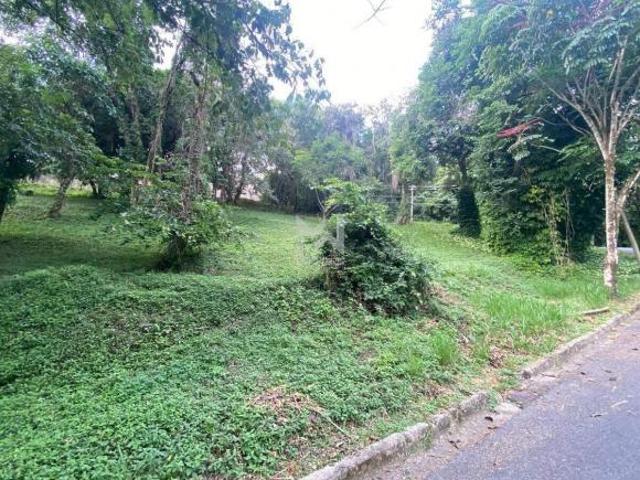 Terreno à venda no Condomínio Marambaia em Vinhedo SP