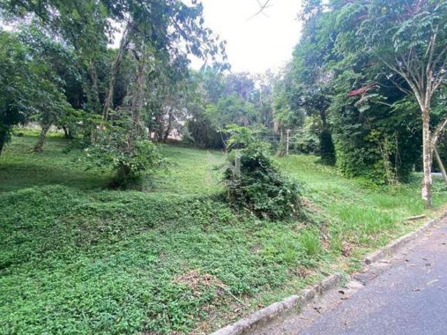 Terreno à venda no Condomínio Marambaia em Vinhedo SP