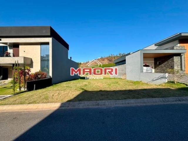Terreno à venda no Condomínio Mont Alcino em Valinhos