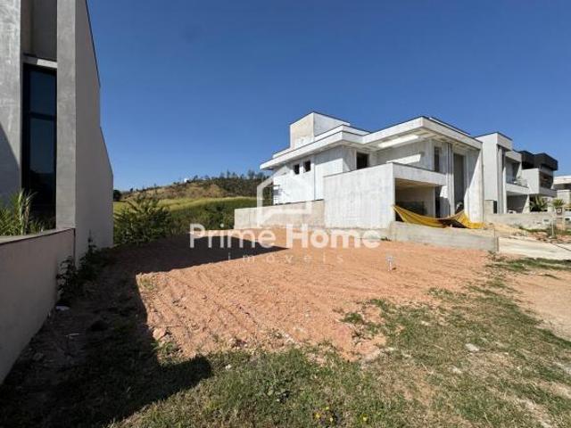 Terreno à venda no Condomínio Mont&apos Alcino Valinhos/SP