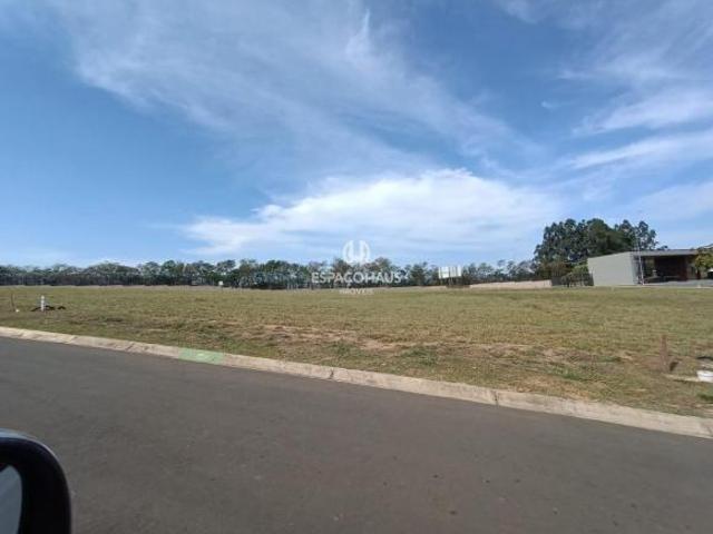 Terreno a Venda no Condomínio Petrus em Indaiatuba/SP