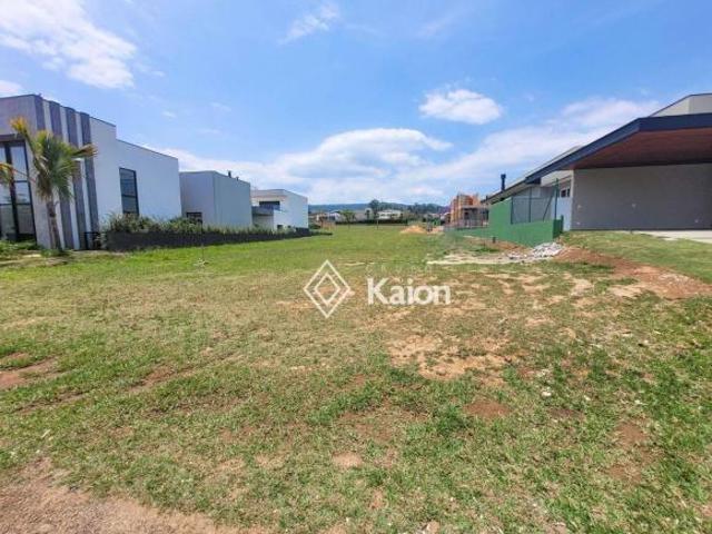 Terreno à venda no Condomínio Portal do Japy Golf Club em Cabreúva/SP