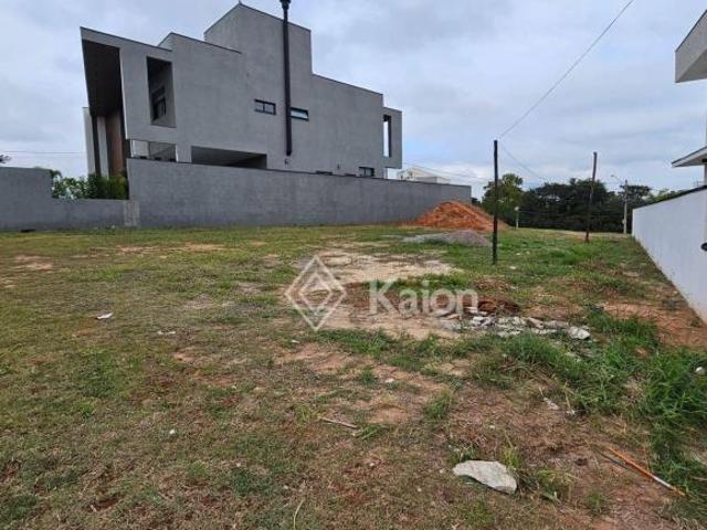 Terreno à venda no Condomínio Portal dos Bandeirantes na cidade de Salto/SP