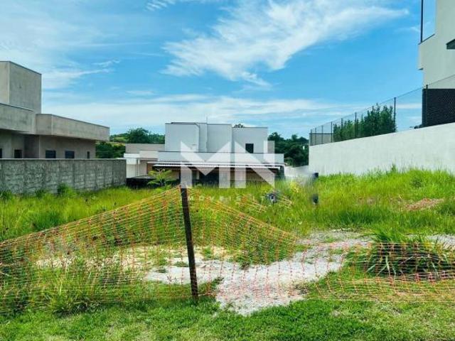 terreno à venda no condomínio Portal dos Bandeirantes Salto SP