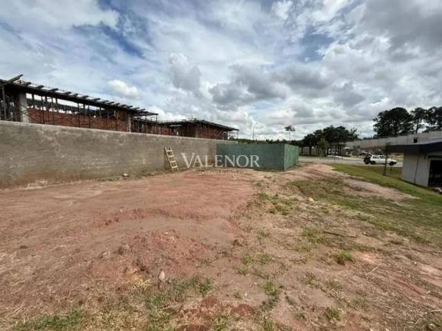 Terreno à Venda no Condomínio Portal dos Lagos 445 m² Vista Permanente para o Lago