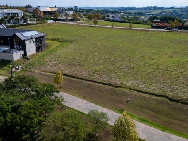 Terreno à venda no Condomínio Porto São Pedro em Porto Feliz SP