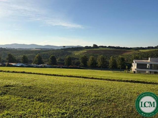 Terreno à venda no Condomínio Quinta da Baroneza