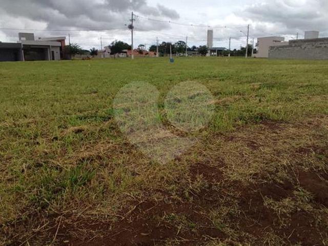 Terreno à venda no condomínio Recanto do Sabiá, São Carlos