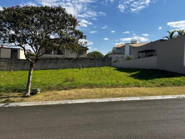 Terreno à venda no Condomínio Residencial Villagio Canto Del Bosco em Valinhos