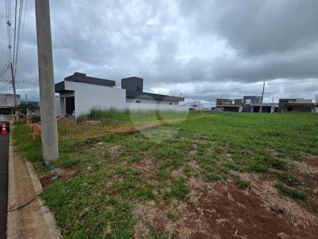 Terreno à venda no condomínio Residencial Villeneuve, São Carlos