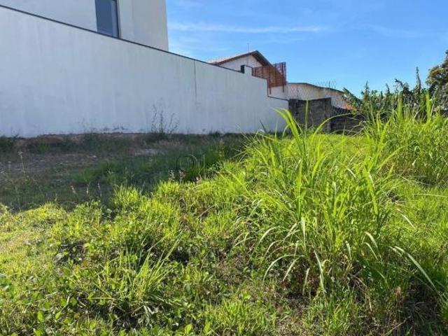 Terreno á venda no Condomínio Residencial Vivenda das Pitangueiras em Valinhos