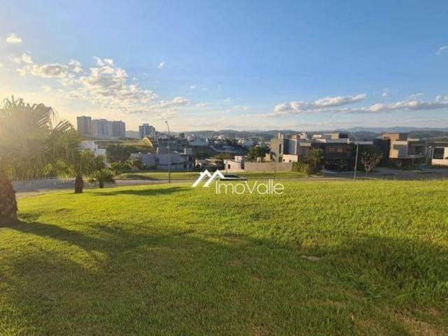 Terreno à Venda no Condomínio Residencial Alphaville em São José dos Campos