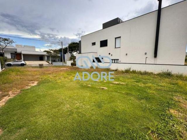 Terreno à venda no Condomínio Residencial Central Parque Salto/SP