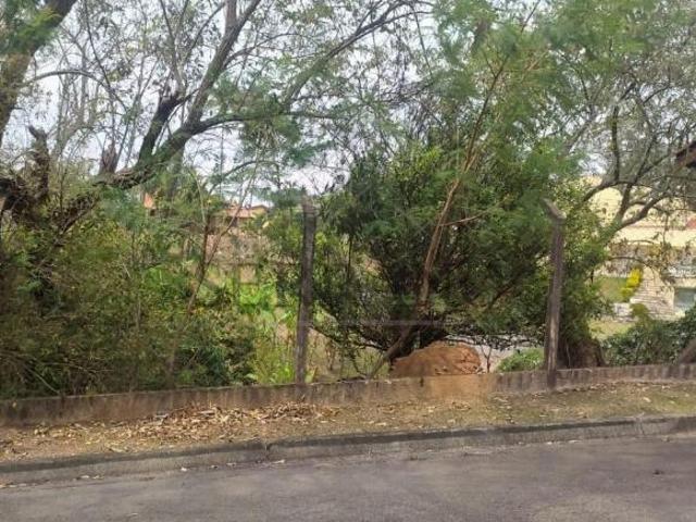 TERRENO A VENDA NO CONDOMÍNIO RESIDENCIAL CHÁCARAS DO LAGO EM VINHEDO