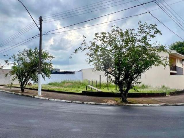 Terreno à venda no condomínio Samambaia, São Carlos
