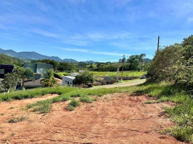 Terreno à Venda no Condomínio Santa Fé 2 em Joanópolis