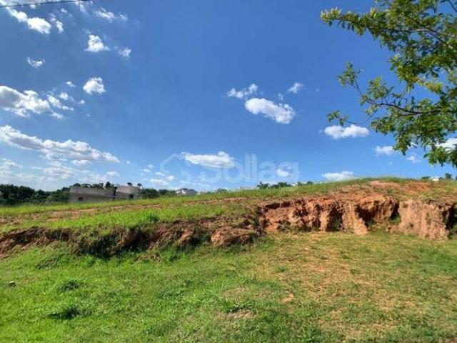 Terreno á venda no Condomínio Santa Isabel II em Louveira, interior de São Paulo