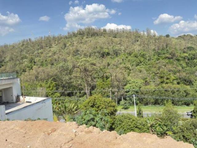 Terreno à Venda no Condomínio Sol Vinhedo Village em Vinhedo, no bairro Marambaia