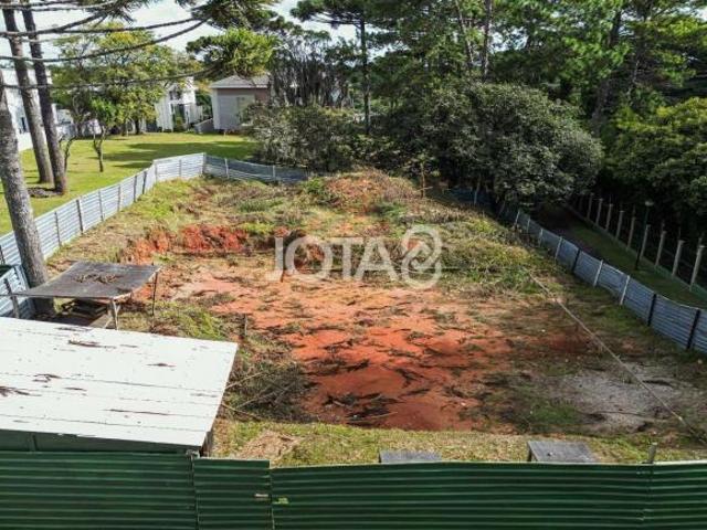 Terreno à venda no Campo Comprido