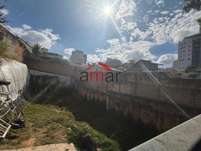 Terreno à venda no bairro Castelo em Belo Horizonte/MG