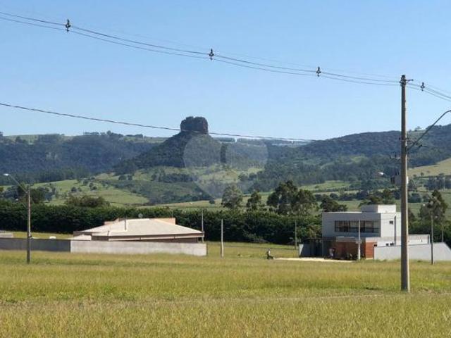 Terreno à venda no Centro, Analândia