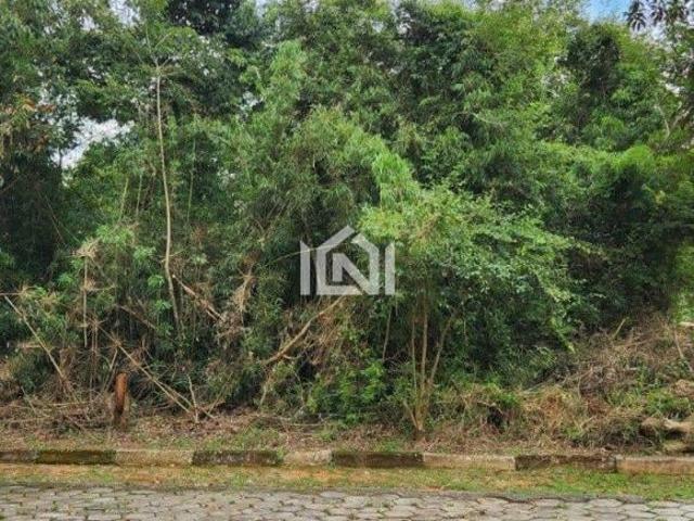 Terreno à venda no Centro Caucaia do Alto