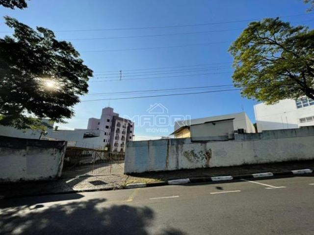 Terreno à venda no centro de Valinhos