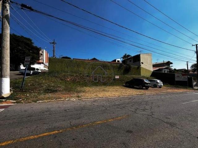 Terreno à venda no Centro de Vinhedo