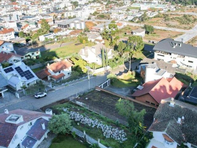 Terreno à venda no Centro