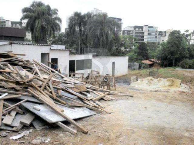 Terreno à venda no Alto da Boa Vista