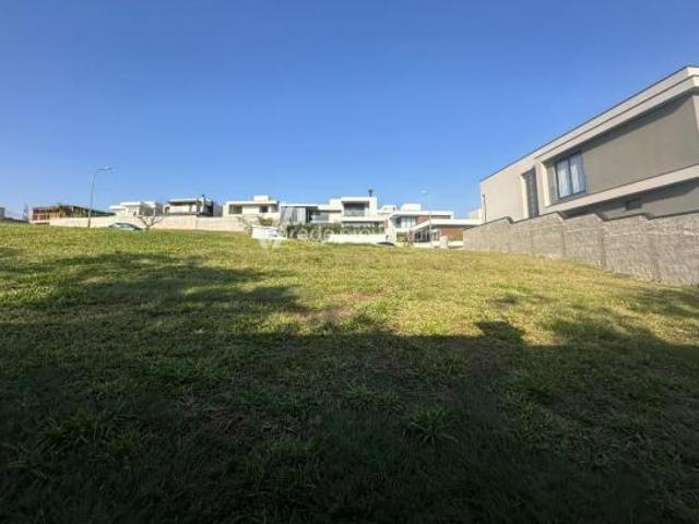Terreno à venda no Alphaville Dom Pedro 3 – Campinas