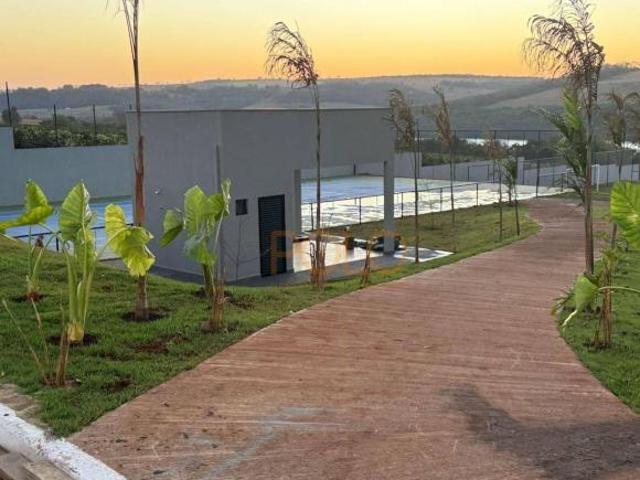 Terreno à venda no bairro Miranda em Uberlândia