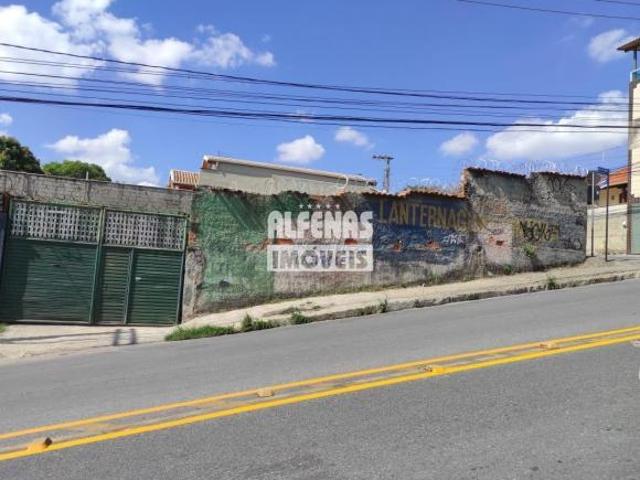Terreno à venda no Bairro MONTE CASTELO