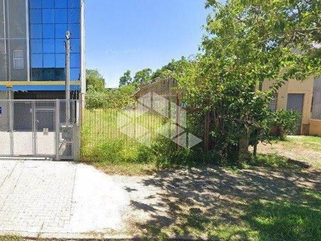 Terreno à venda no bairro Navegantes Porto Alegre/RS
