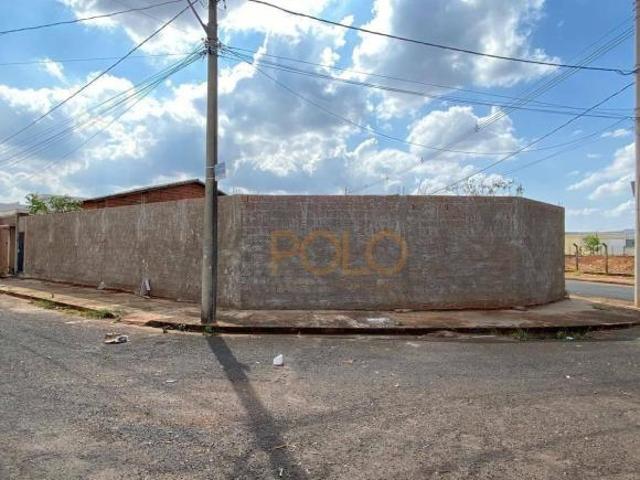 Terreno à venda no bairro Novo Mundo em Uberlândia